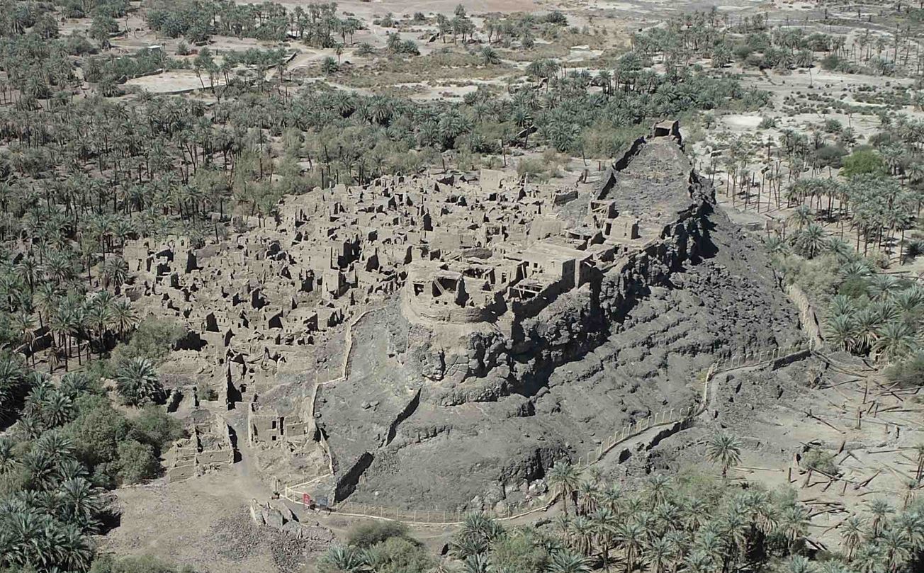 New archaeological perspectives on an Arabian oasis in Islamic periods ...