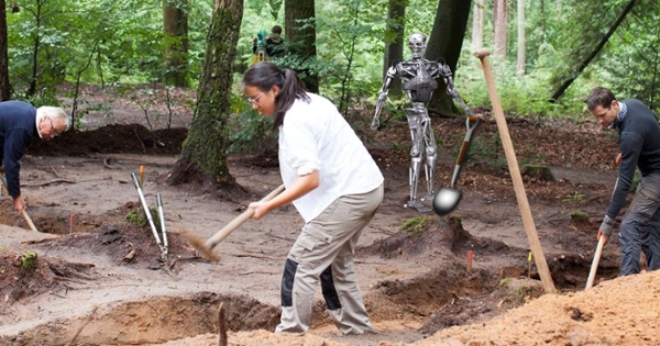 New excavation robot shapes future of archaeology - Leiden University