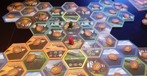 Archaeologist helps develop board game on European prehistory - Leiden ...