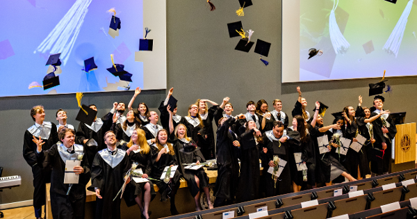 LUC The Hague Congratulates the Class of 2017 ½! - Leiden University