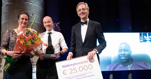 Andrew Webb wins Huibregtsen Prize for portable MRI scanner - Leiden ...