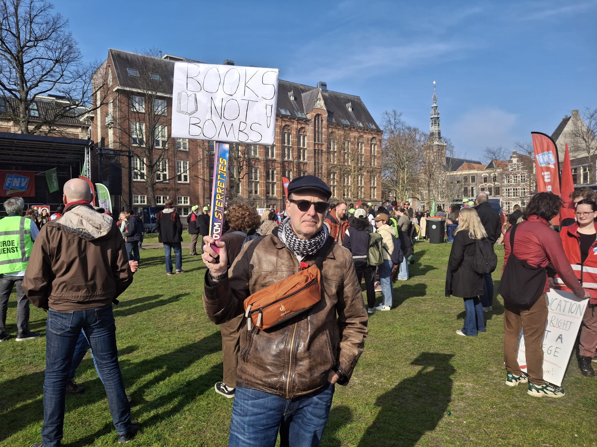 Liveblog: Leiden University strikes against government cuts - Leiden ...