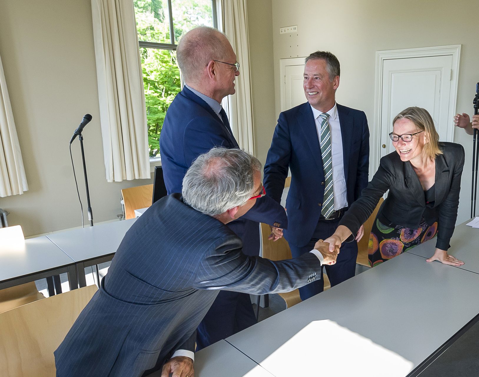 Verhuizing ruimteonderzoeksinstituut SRON naar Zuid-Holland officieel ...
