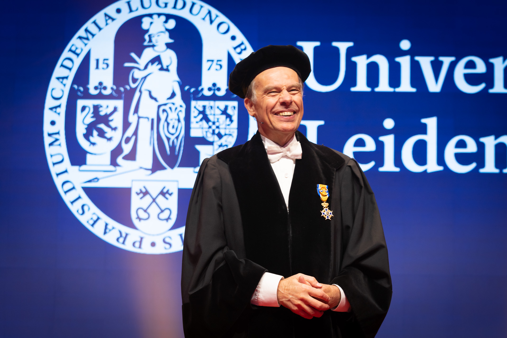 Koninklijke onderscheiding voor oud-rector magnificus Carel Stolker ...