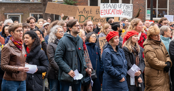 Live blog: Alternative demonstrations in Leiden and The Hague against ...