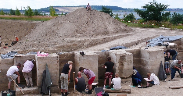 Neanderthals used refined hunting techniques 120,000 years ago - Leiden University