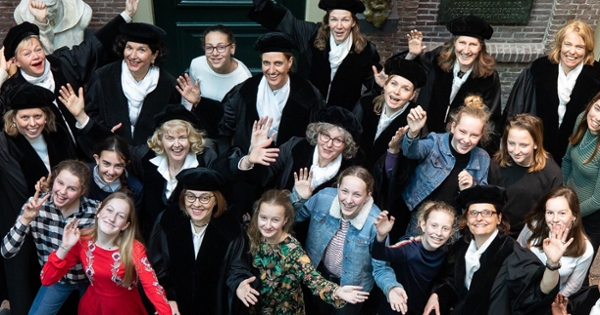Female professors from the present and the future - Leiden University