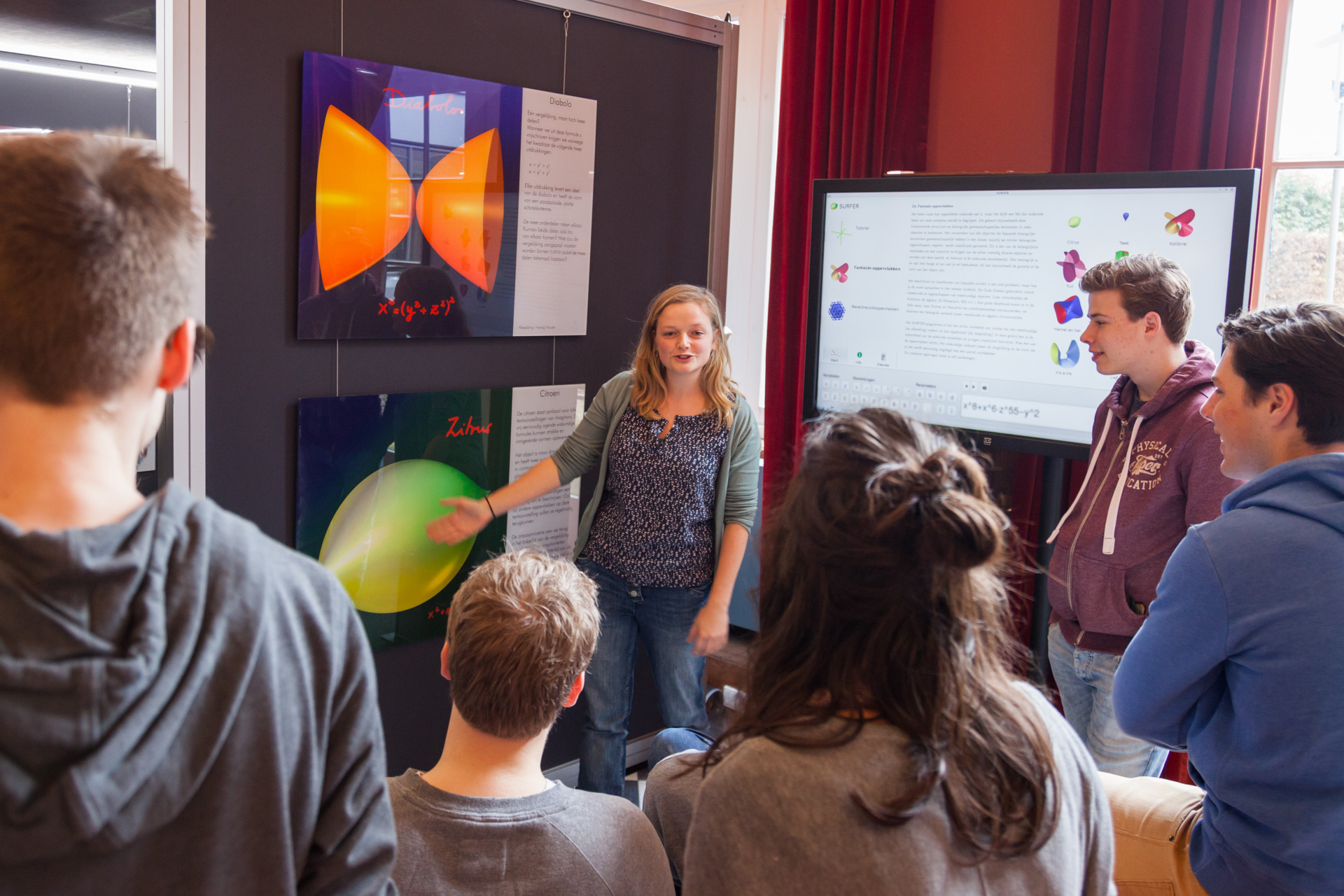 Wiskunde en kunst: twee handen op een buik - Universiteit Leiden