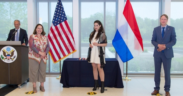 Stéphanie Noach receives a Fulbright grant - Leiden University