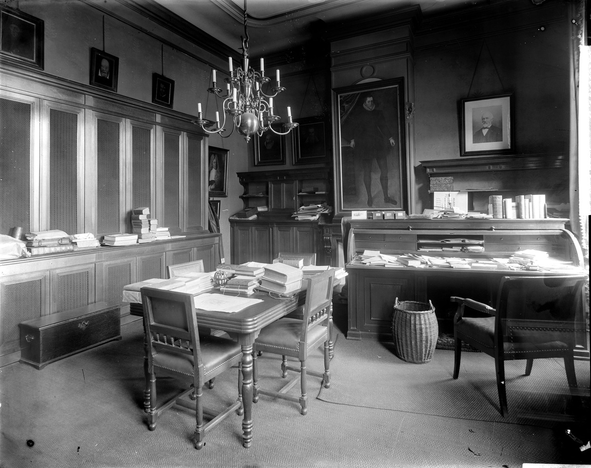 Libraries as Links in Learning: Making the Meaning of Manuscripts ...