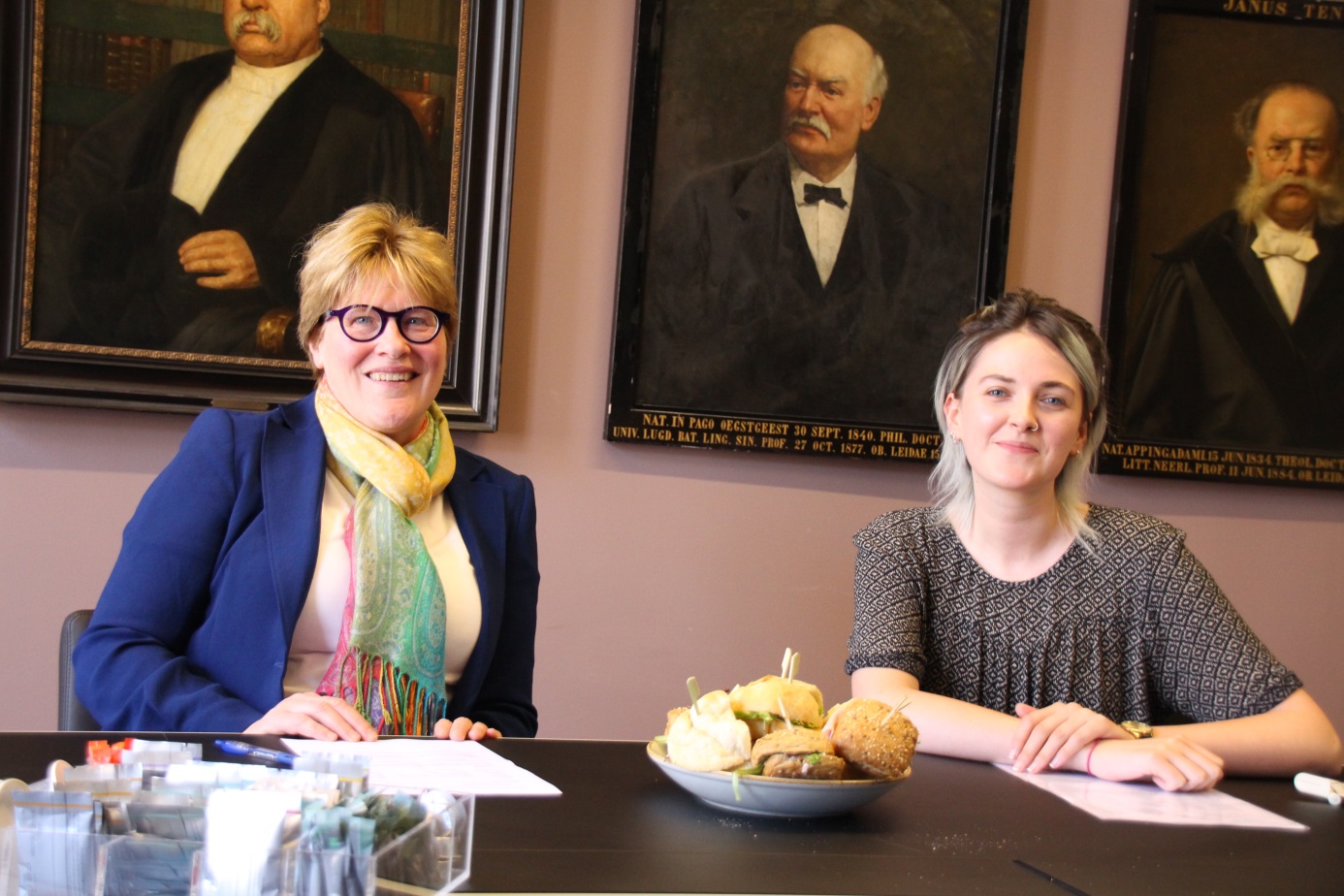 Students give feedback during lunch with the Faculty Board - Leiden ...