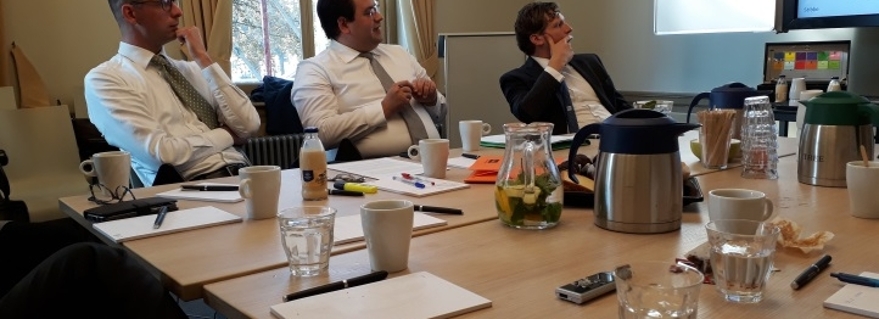 Round table symposium ‘Government and private governance’ - Leiden ... Round table symposium ‘Government and private governance’ - Leiden ...