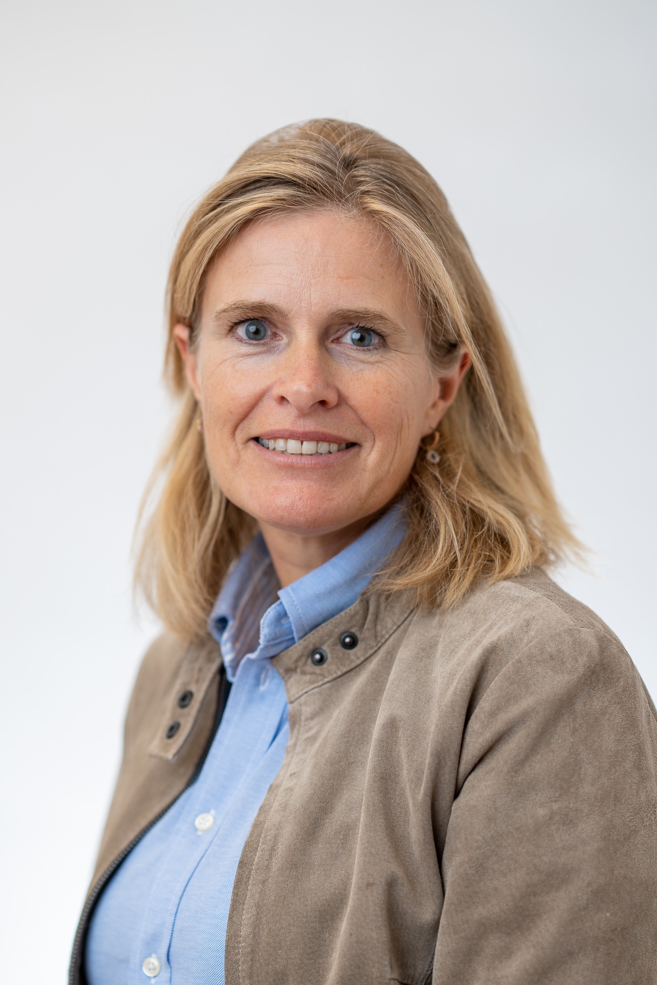 Leiden Law Cast #5: Esther Kentin on PFAS, (micro)plastics & policy ...