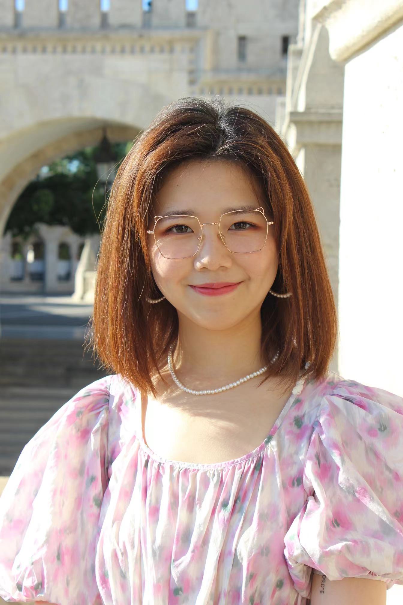 Akos Kovács - Leiden University