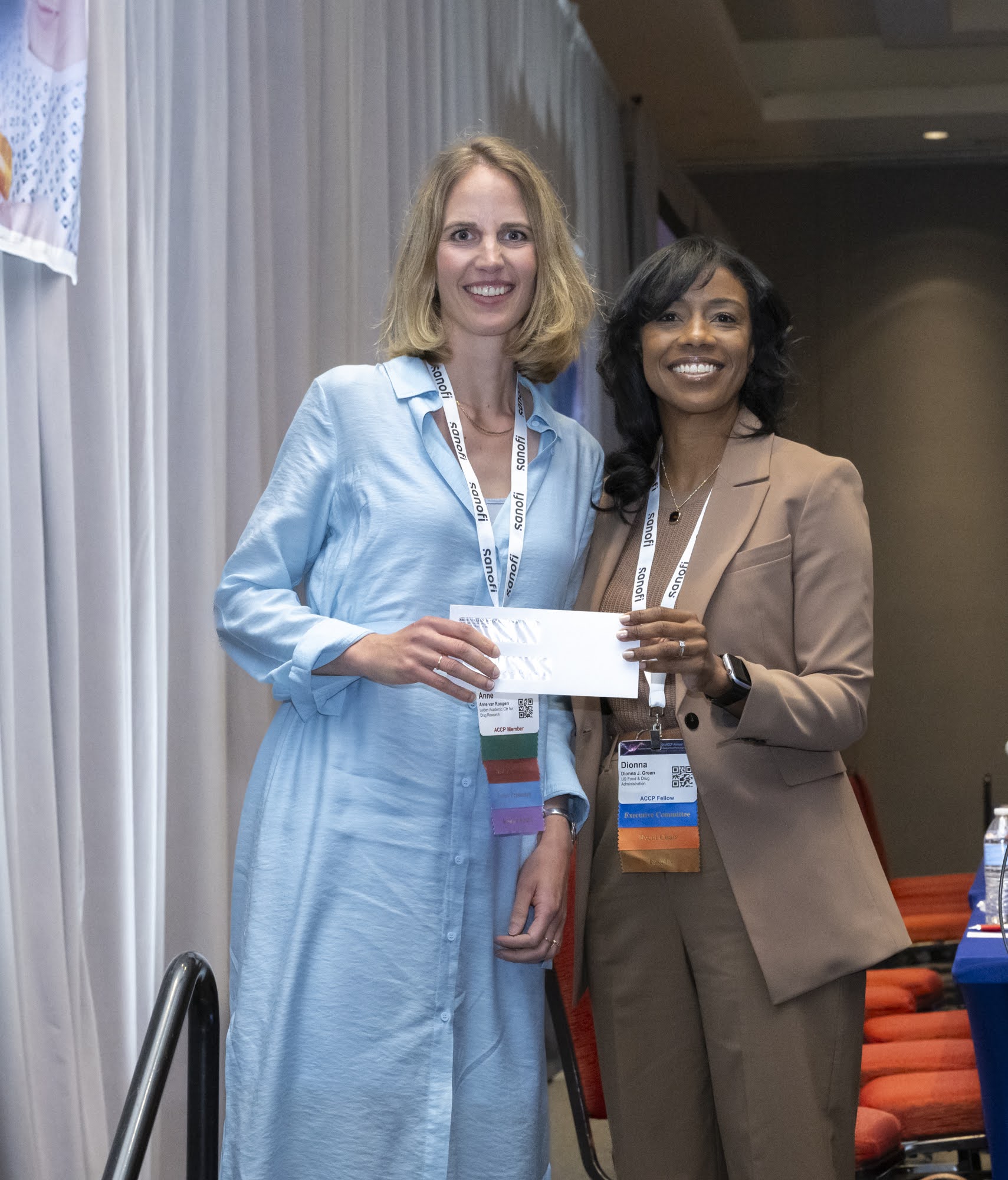 Anne van Rongen wins the Wayne A. Colburn Memorial Award - Leiden ...