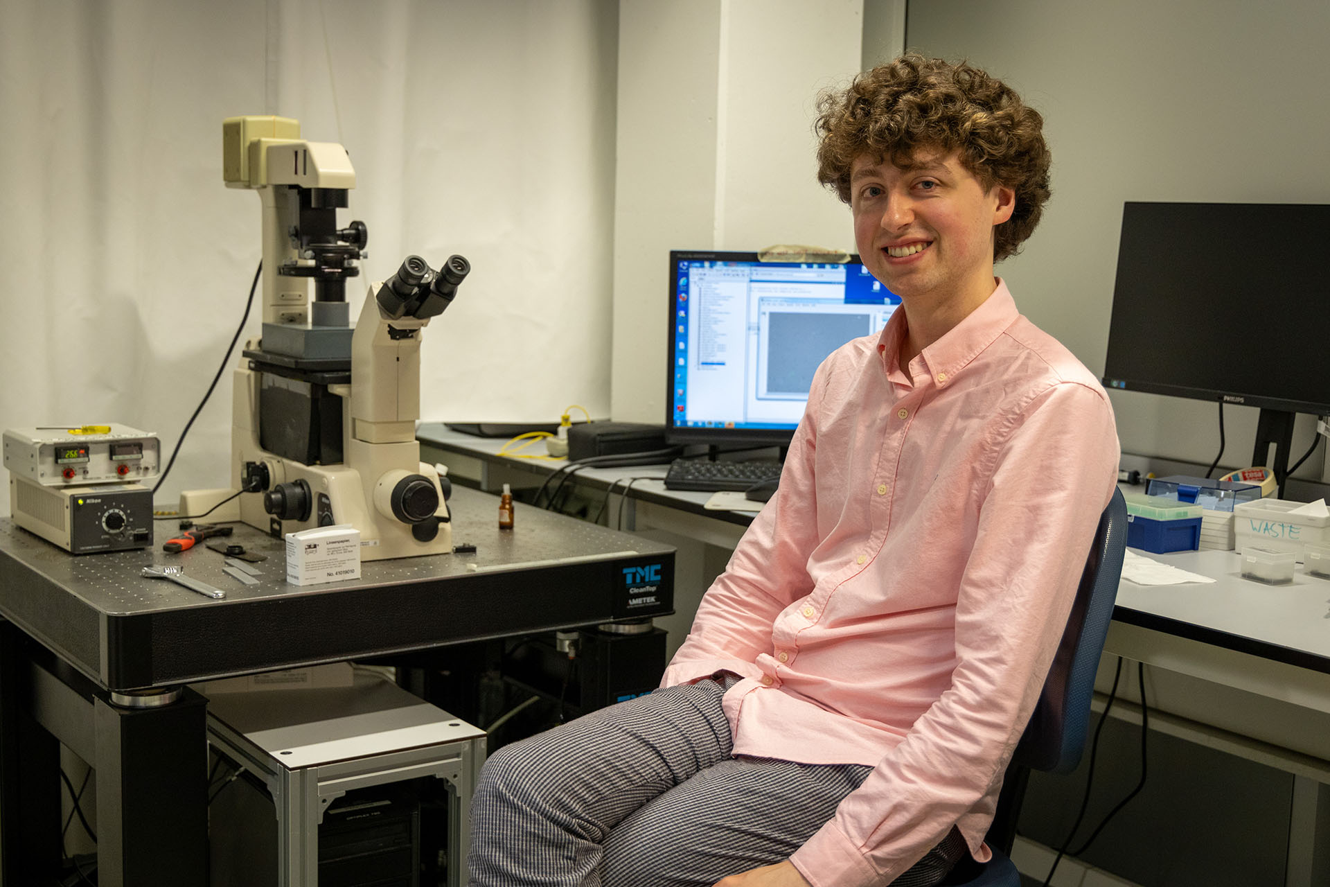 Not wrapping but folding: Bacteria also organise their DNA (but they do ...