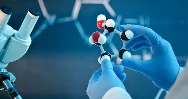 Collaborative and effective drug development - Leiden University