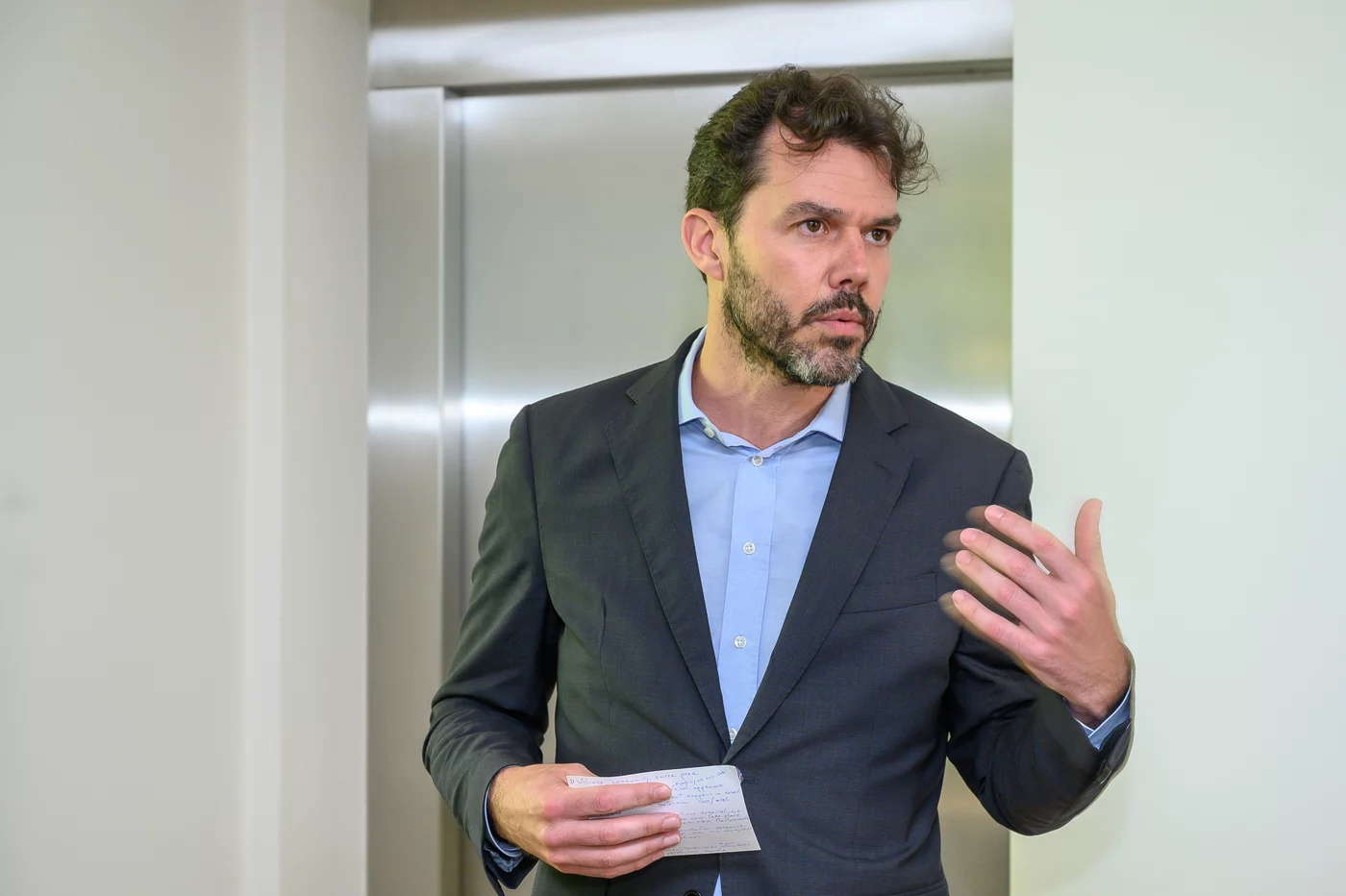 Nieuw onderzoek naar het effect van gesprekken met je ‘ik’ uit de ...