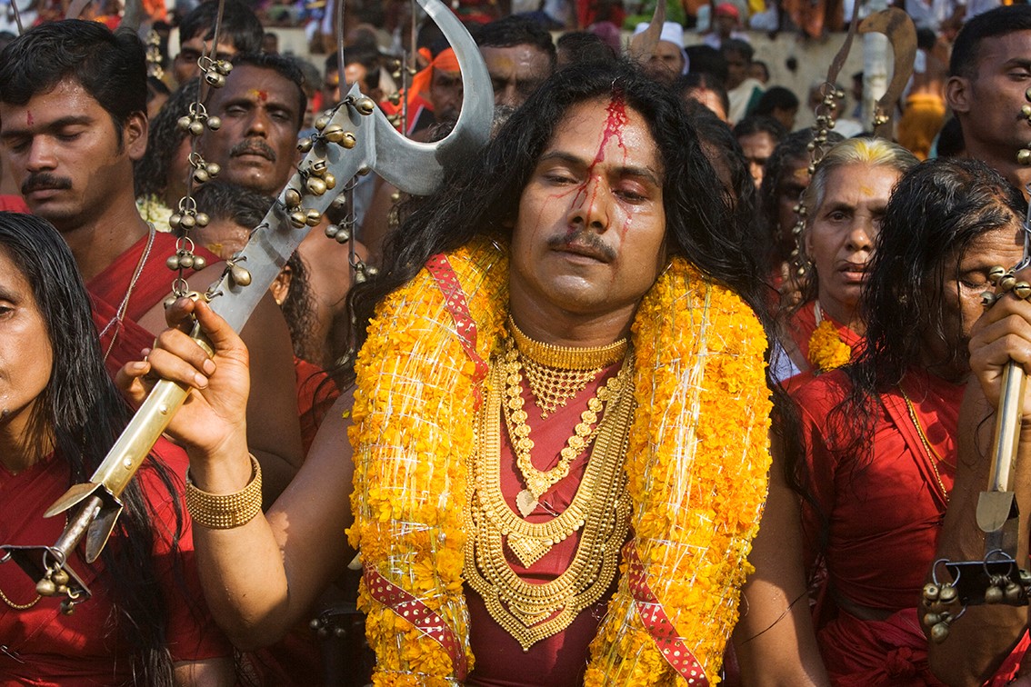 Divine Encounters in Asia – a photo exhibition - Leiden University