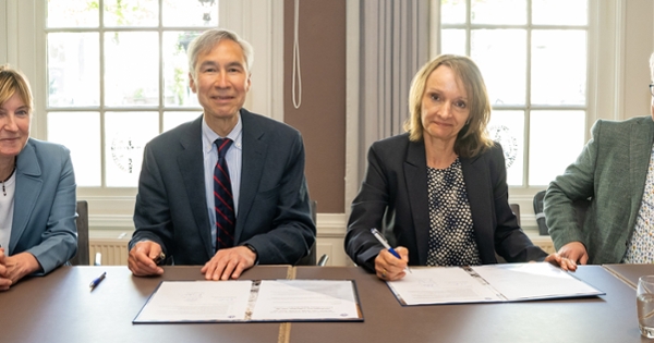 Donation of personal archive and collection of Leiden Sinologist Robert ...